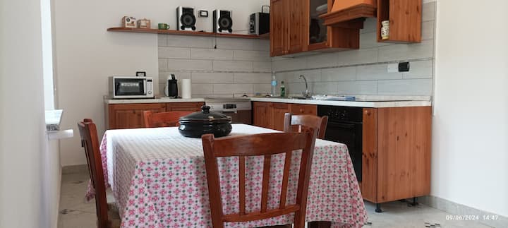 Casa Gioia. Appartamento A Due Passi Da Bosa. - Bosa