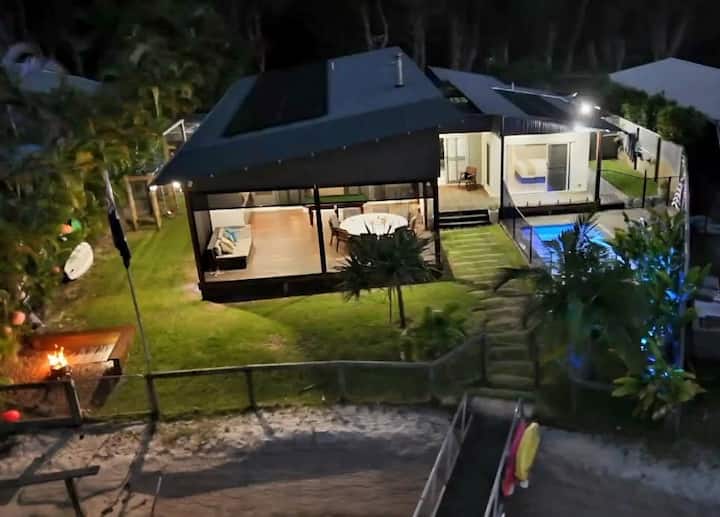 Island Home On Beautiful South Stradbroke Island - South Stradbroke Island