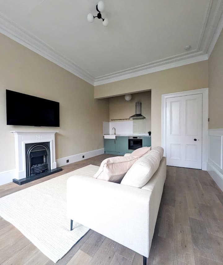 Modern Flat | Main St, Campbeltown - Campbeltown