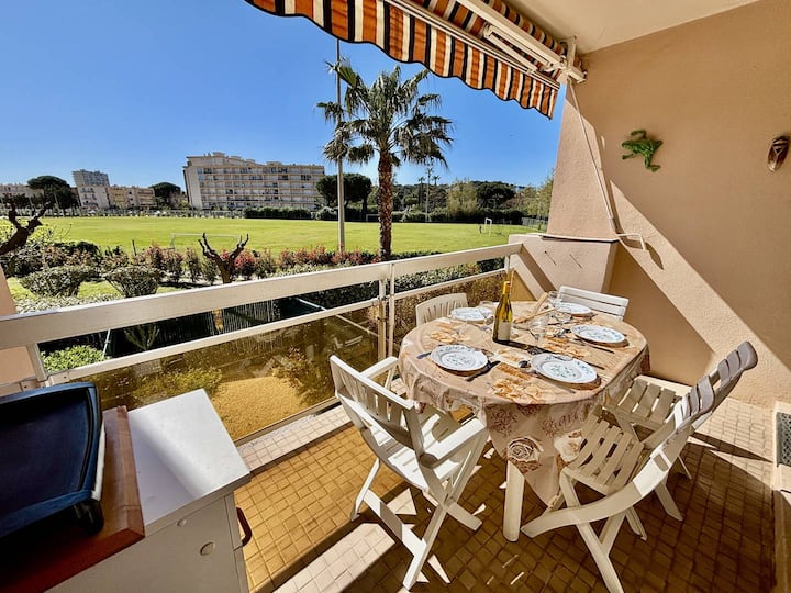 Plage à Pied • T3 Climatisé • Terrasse & Parking P - Le Lavandou