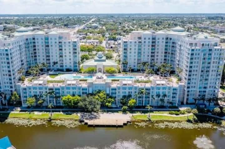 Salty Air Studio - Close To The Ocean-free Parking - Boynton Beach, FL