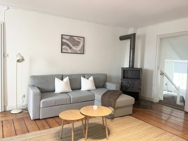 Spacious 3br Top-floor Apt In Historic Old Town - Stockholm