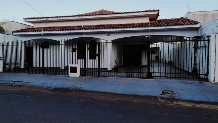 Casa, Tecnoshow! 5 Quartos, 3 Banheiros E Garagem. - Rio Verde