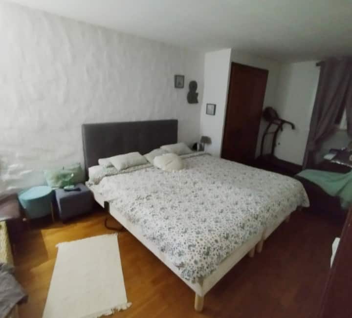 Grande Chambre Dans Maison A Partager - Coutras