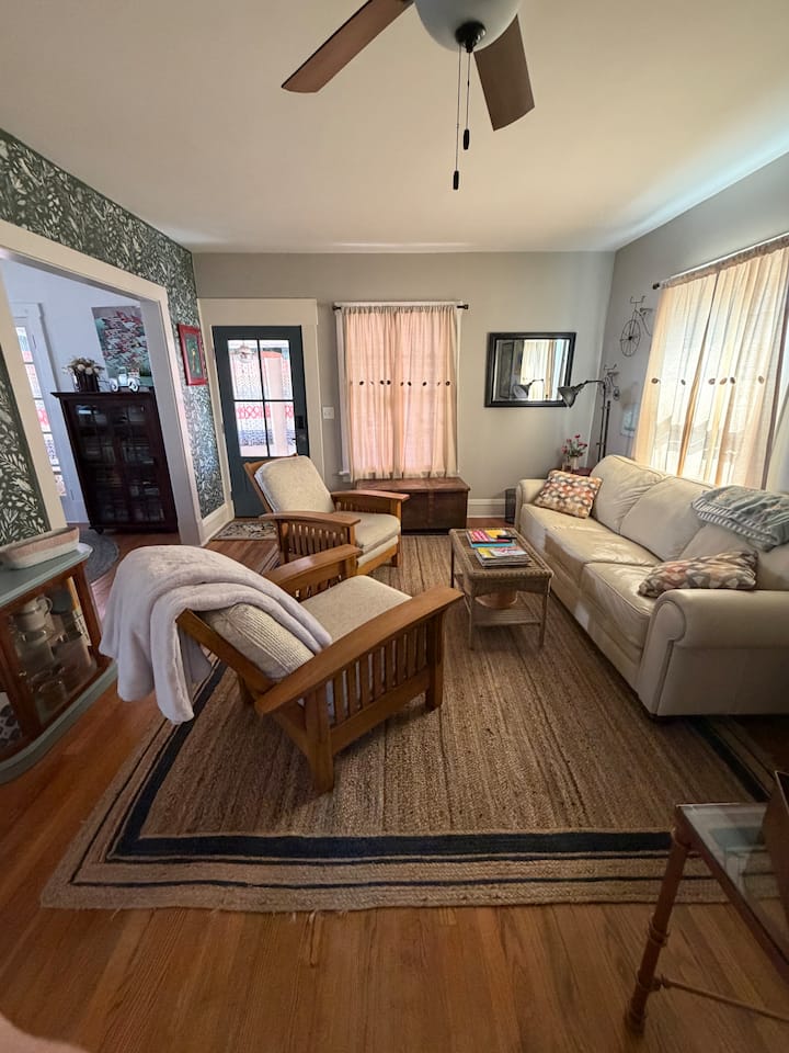 Boho Villa - Cedar Rapids, IA