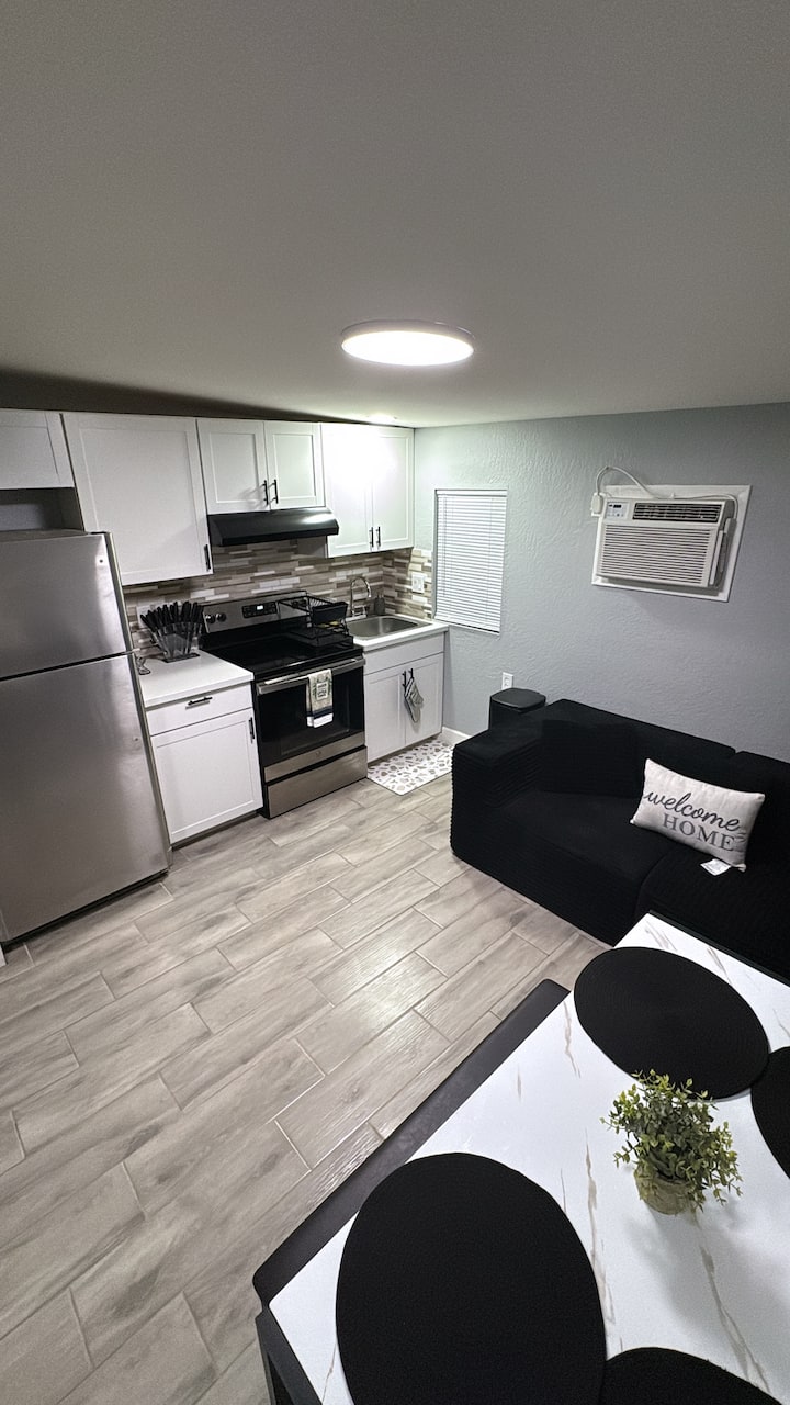 Studio Home #1 Edc 10-15 Min Away - Electric Daisy Carnival (EDC Las Vegas)