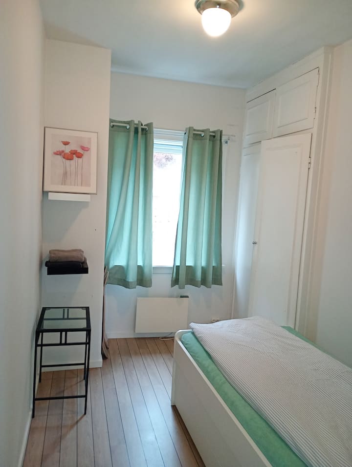 Room In Oslo, 3 Tram Stop From The Sentral Station - Oslo