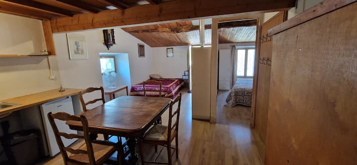 Petit Gîte Dans Un Village Bio - Die