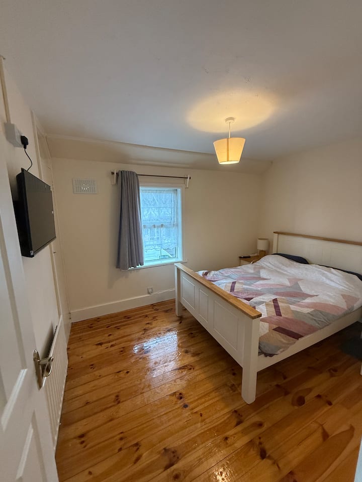 Affordable 3 Bed Tralee Secure Parking. - Dingle Peninsula