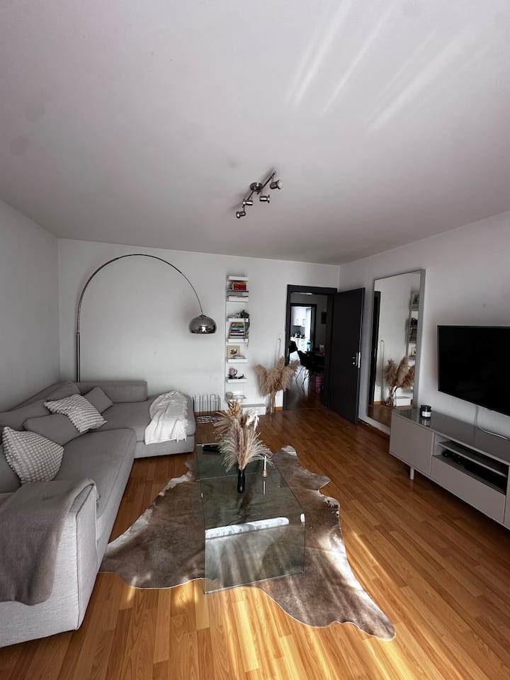 Modern & Gemütlich | 2 Balkone | Nähe Bern - Bienne