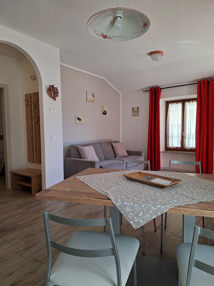 Appartamento Nido Con Balcone, In Centro - Luserna