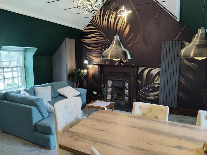 Stylish 1750s Georgian Flat. - Moray