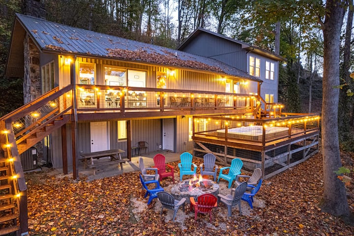 Walk To Downtown Gatlinburg|sauna+swimspa+gameroom - Gatlinburg, TN