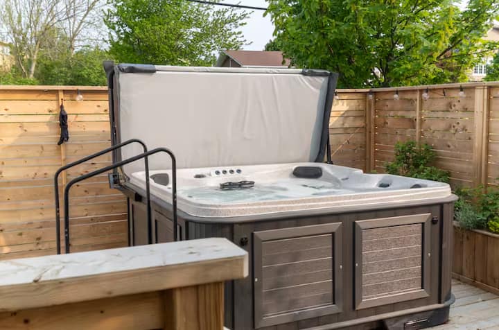 Finian’s Den-hot Tub+harbourview - Bay Roberts