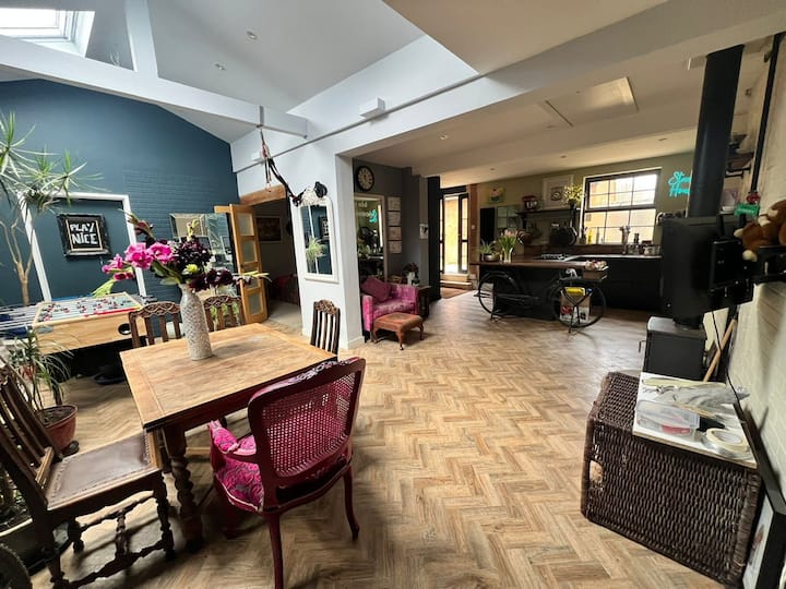 Unique 2-bed House In Idyllic Village Location - Marlow