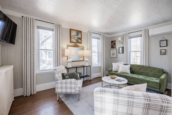 Pieappleroc Park Ave Place - Greece, NY