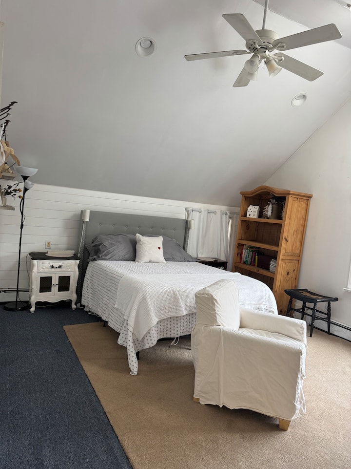 Great Location Close To Hpn And Capitol Theater. - Greenwich, CT