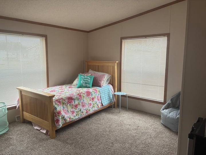 Large Comfortable Country Bedroom - Flushing, MI