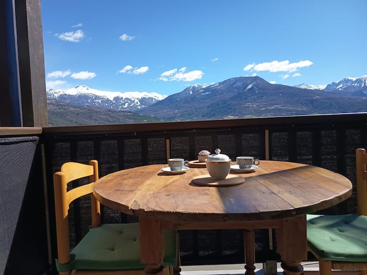 Appartement T2 à Embrun De 38 M2, Orienté Sud - Lac de Serre-Ponçon