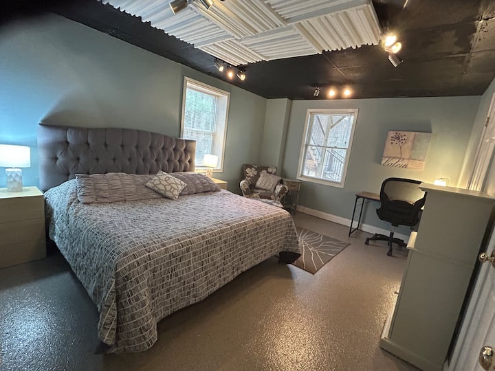 Two Bedroom Lower Level Apartment - Duluth, GA