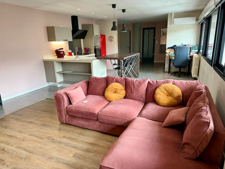 Spacieux Loft Au Cœur De Ville Avec Parking Inclus - Mont-de-Marsan