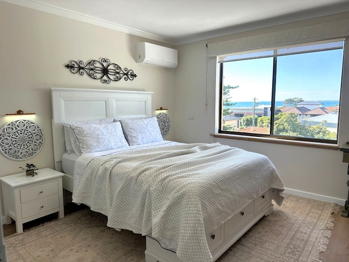 Coastal 2br Townhouse | 2-min Walk To Beach - Mandurah