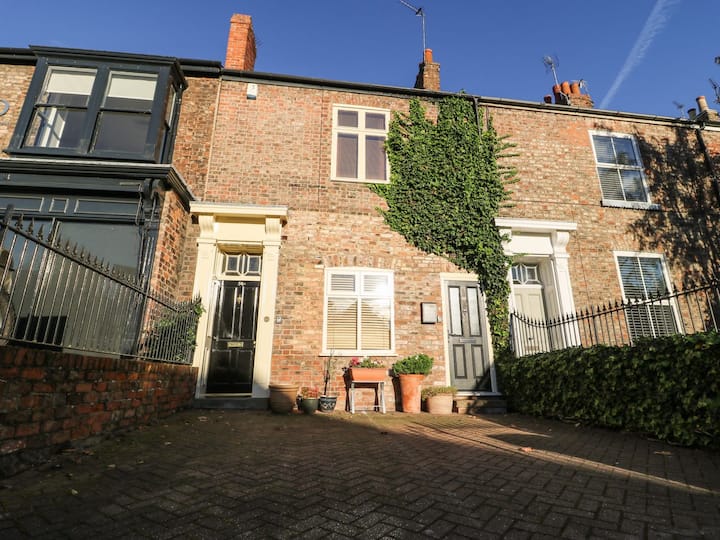 Blacksmith Mews - York