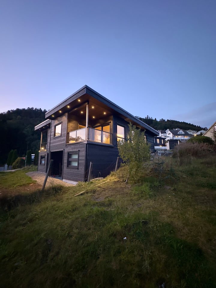 Funkis Bolig I Os 25 Min Fra Bergen Sentrum - Osøyro