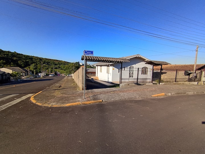 Linda Edícula Aconchegante E Segura. - Lages