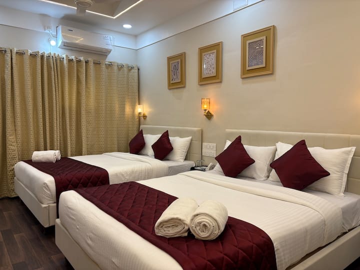 Amirtha Elite (4 Persons)+(2 Extra Rs.650/- Each) - Madurai