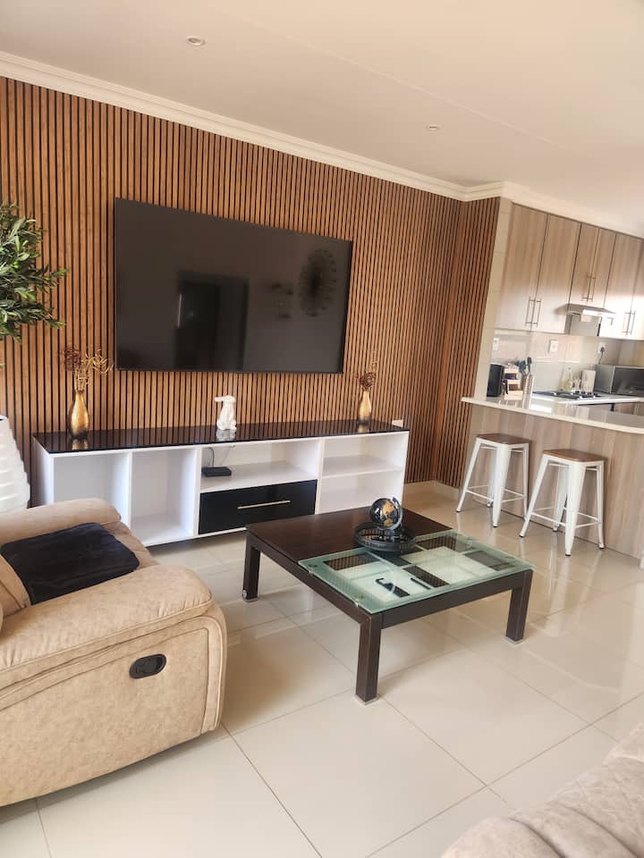 The Pebbles-ua - Mmabatho