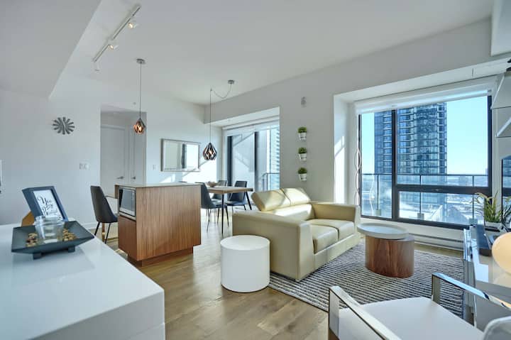 Executive 1br | Modern | Walk To Bell Centre - Montréal, QC