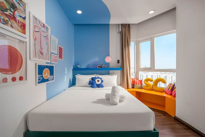 Artistic Monarchy 2br Apt Sea Corner W/ City View - Da Nang