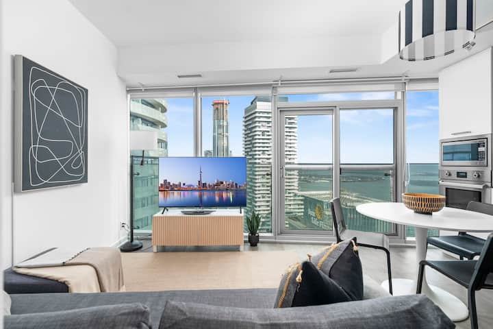 Modern 2br Downtown Condo In The Heart Of Downtown - Toronto