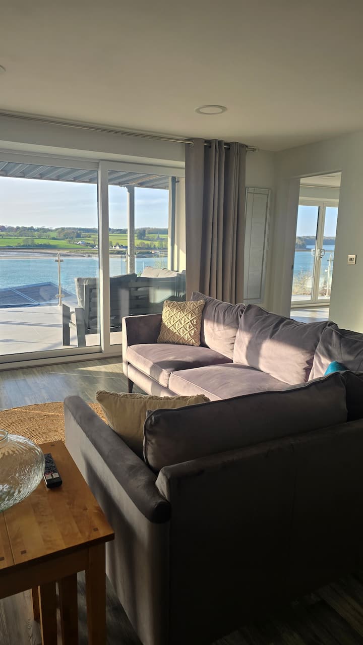 Stunning Menai Strait Views • Balcony Nr Snowdonia - Bangor, UK