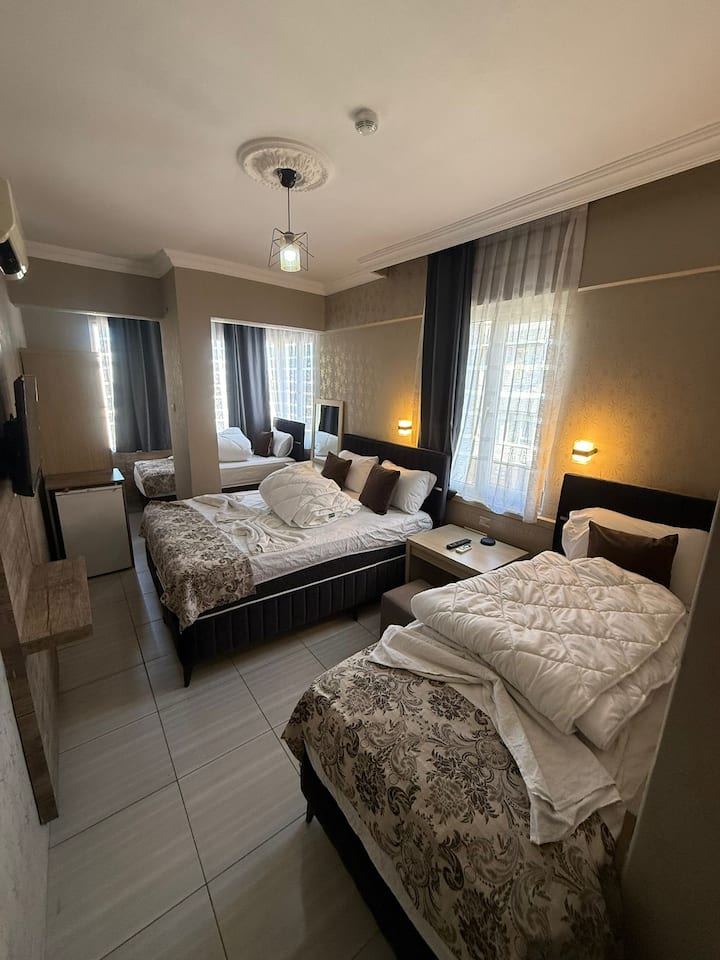 4 Kişilik Oda+kahvaltı - Antalya