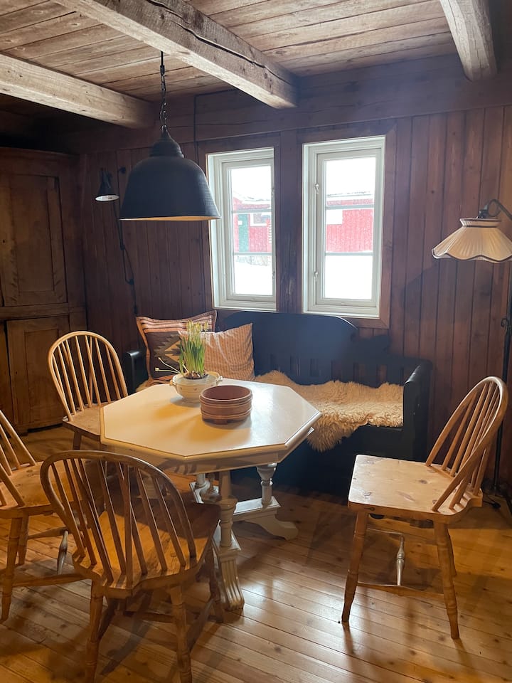Stabburet På Omdahl Gård - Norway