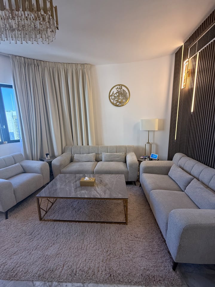 Modern Luxury Apartment In Prime Location - Abu Dhabi