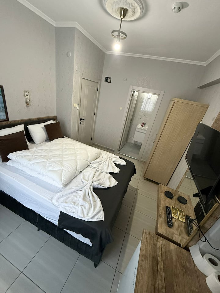Tek Kişilik Oda+kahvaltı - Antalya