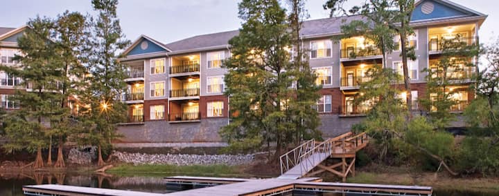 Scenic 2-bedroom Deluxe On Lake Marion - Santee, SC