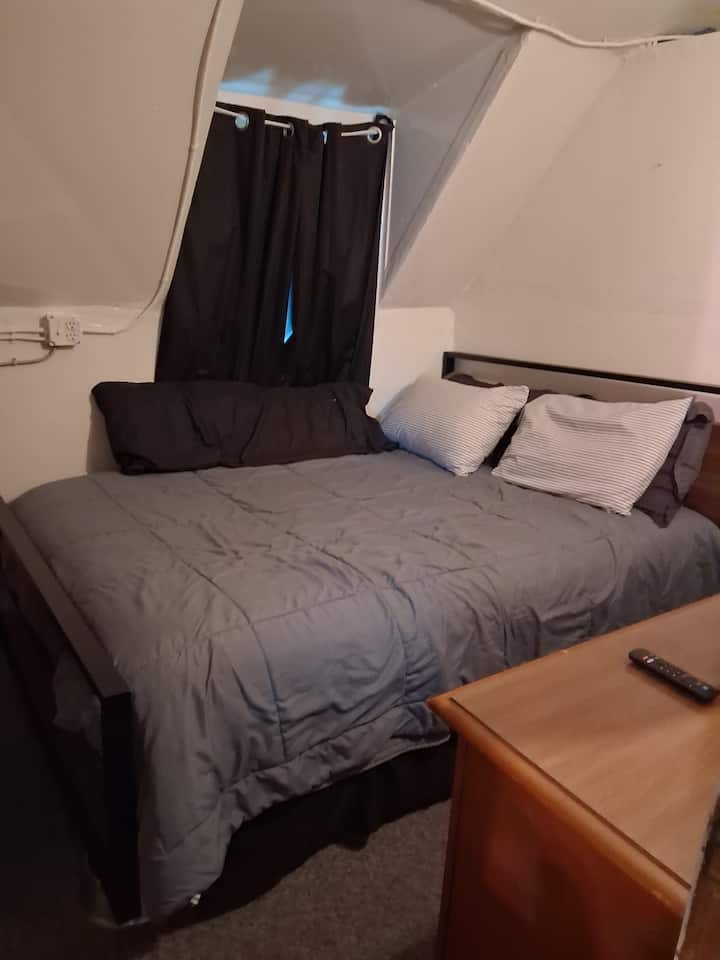 Two Rooms Available In A Small Cozy Home. - Kodiak, AK