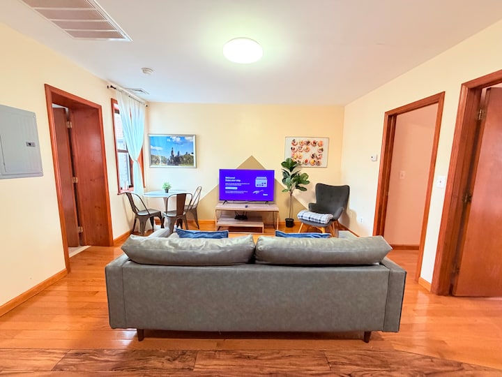 2br Near Center City With Private Parking - Philadelphia