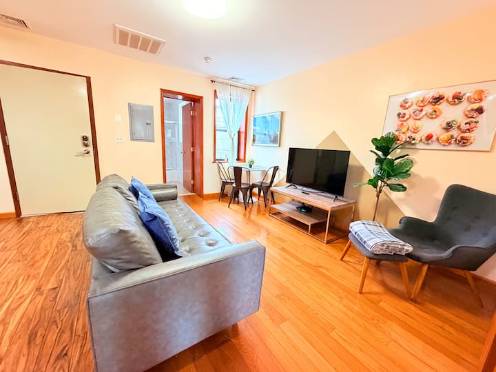 2br Near Center City With Private Parking - Philadelphia, PA