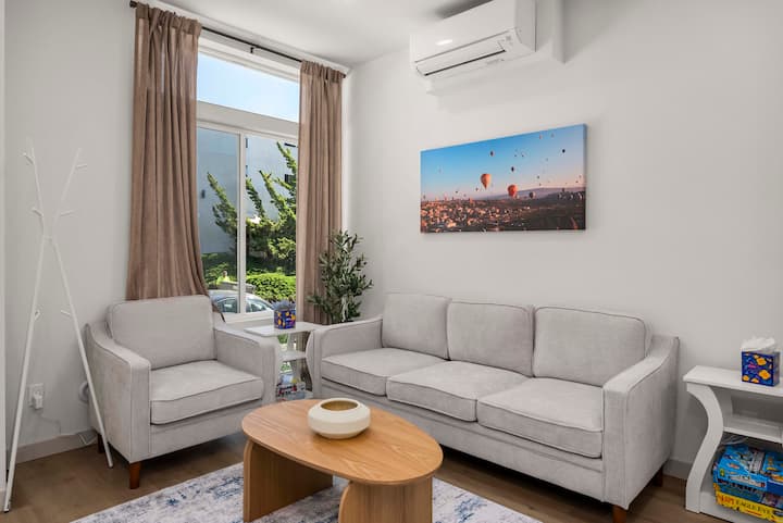 Brand New 2br Townhome In Fremont | Rooftop Patio - Seattle, WA