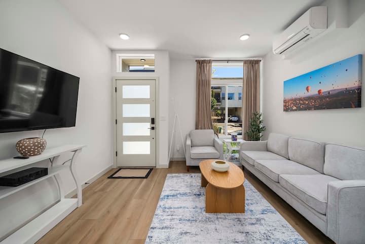Brand New 2br Townhome In Fremont | Rooftop Patio - Seattle, WA