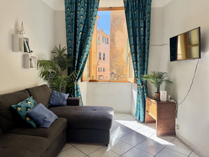 Host4u - Ada's, Parasio Old City, 5 Min To Beaches - Imperia