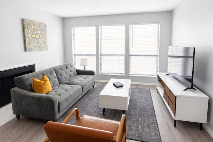 Sleepover | Beautiful 1bd/1ba + Gym - Wichita - Andover