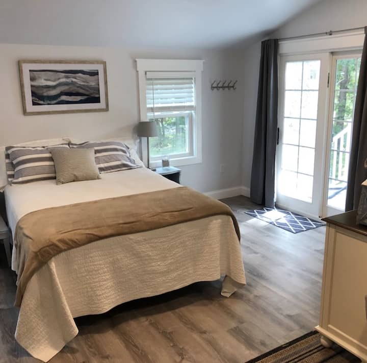 Ogunquit Charming Studio 15 Min Walk To Footbridge - Ogunquit, ME