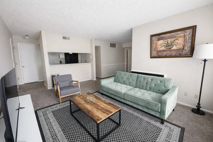 Sleepover | Elite 1bd/1ba + Gym - Wichita - Wichita, KS