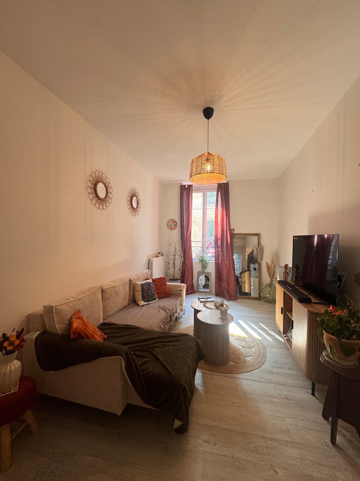 Appartement En Rez-de-chaussée - Aurillac